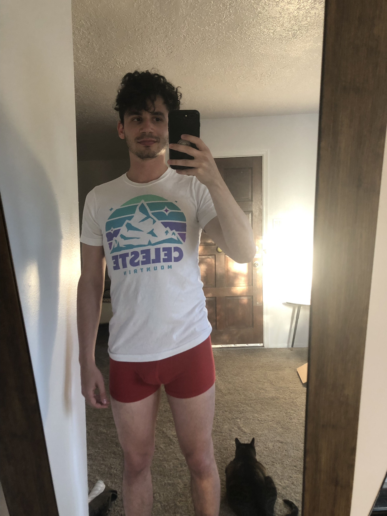 She follows me everywhere | Scrolller