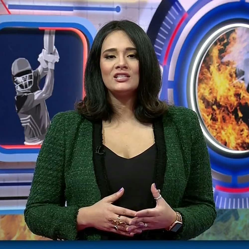 She is a instant boner | Scrolller