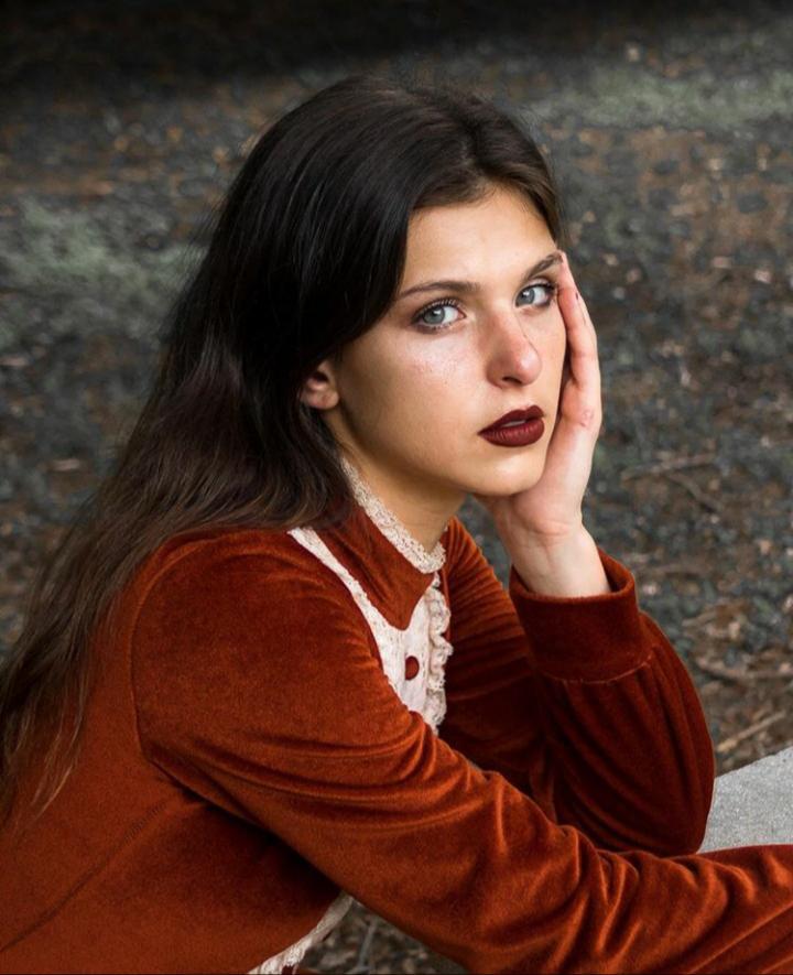 She looks extremely beautiful in this pic. | Scrolller