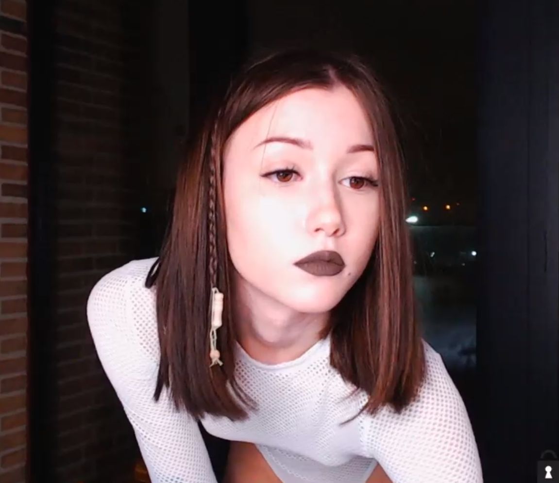 She Has the Cute Padawan Braid from Star Wars ;) | Scrolller