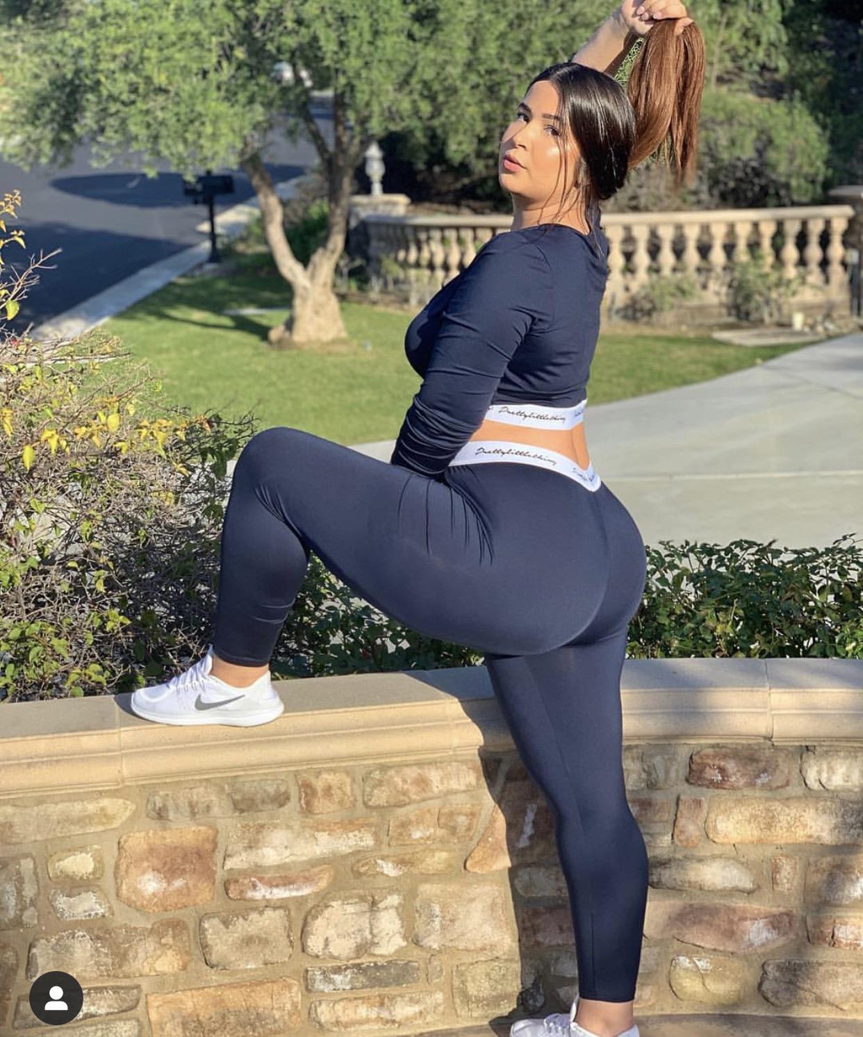 She plays to much | Scrolller