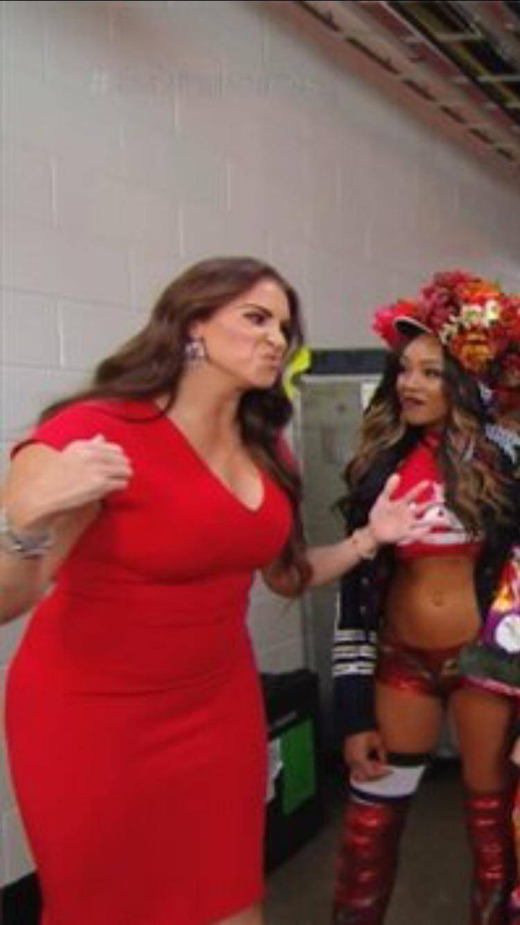 She’s an absolute unit | Scrolller