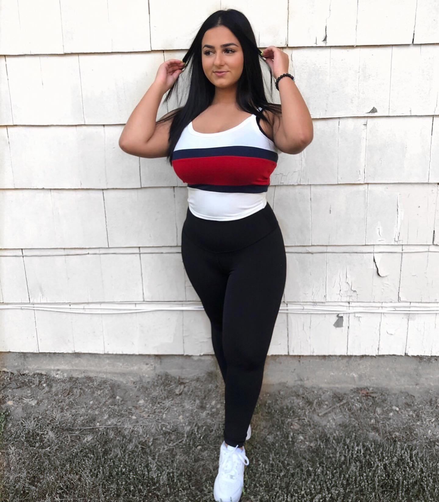 She’s got such a perfect figure | Scrolller