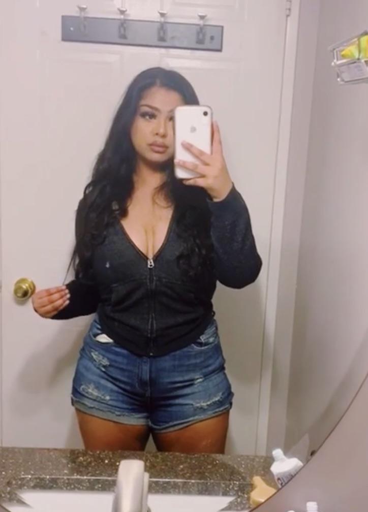 She’s so tempting | Scrolller