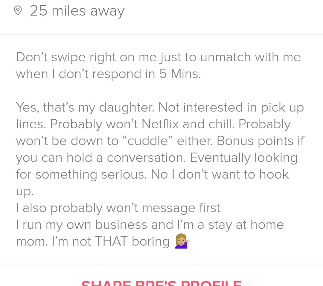 She sounds friendly. Anyone interested? | Scrolller