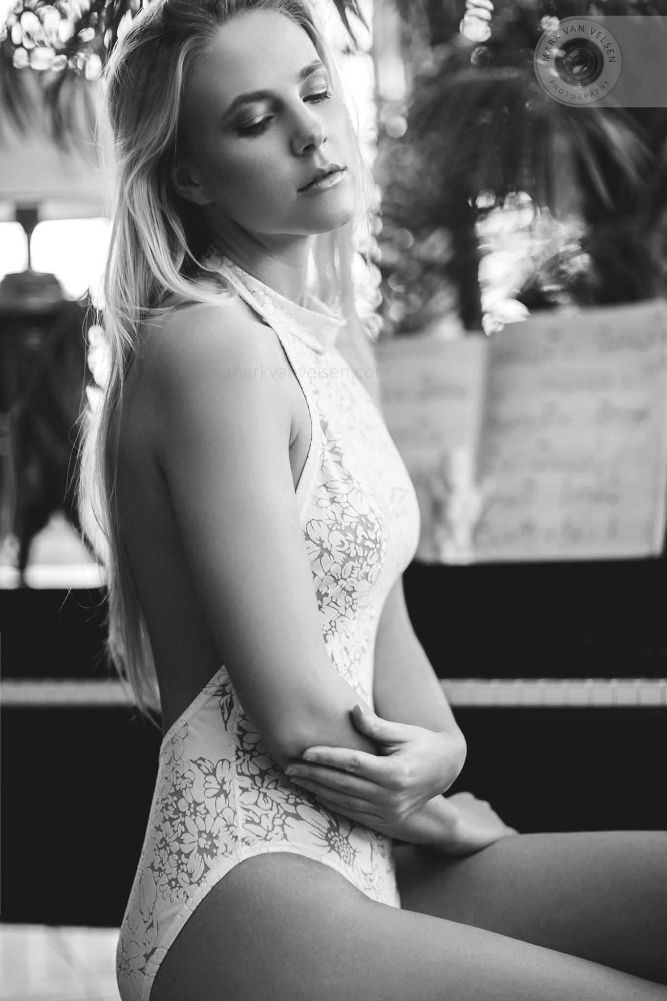 Sheena AW | Scrolller