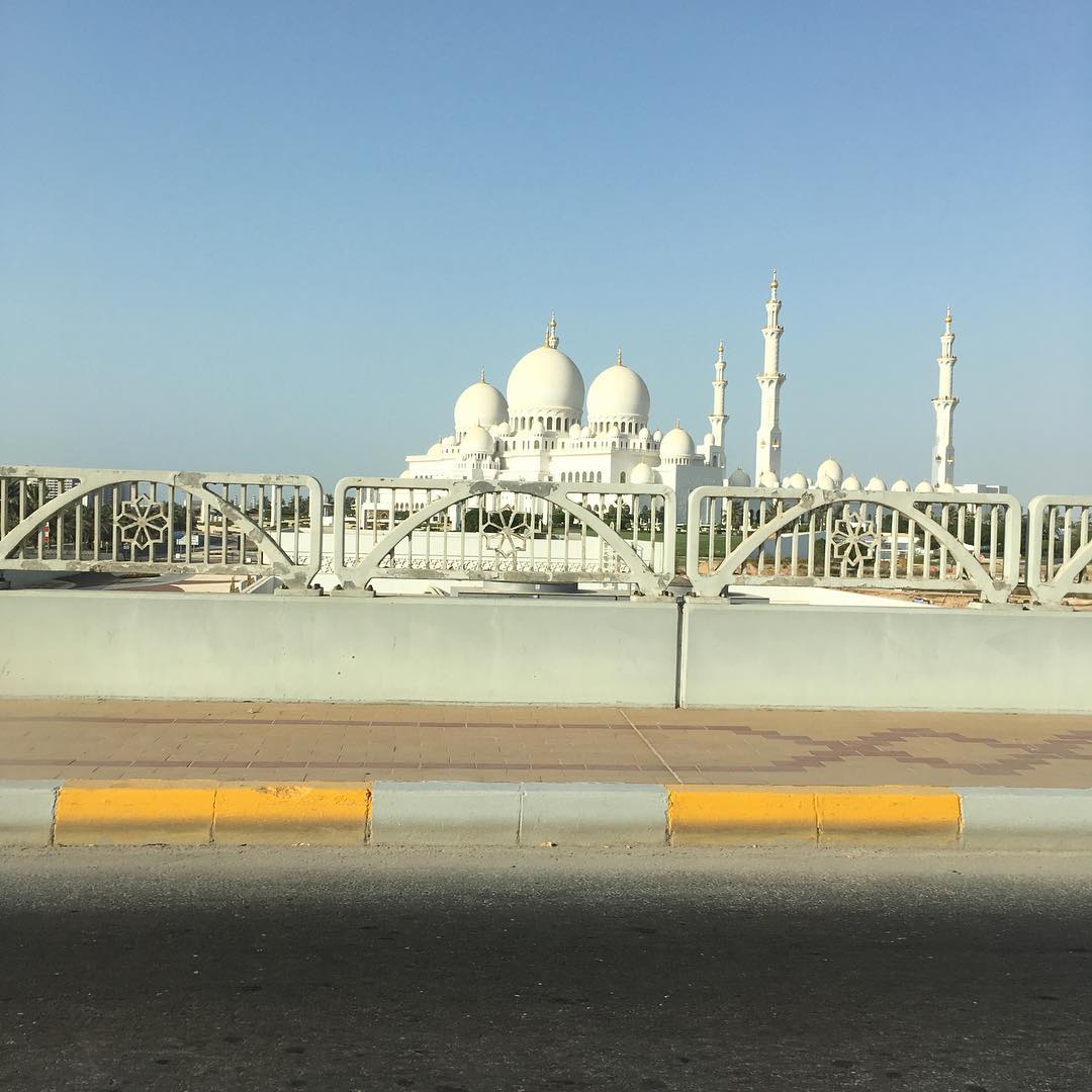 Sheikh zayed mosque-Abudhabi | Scrolller