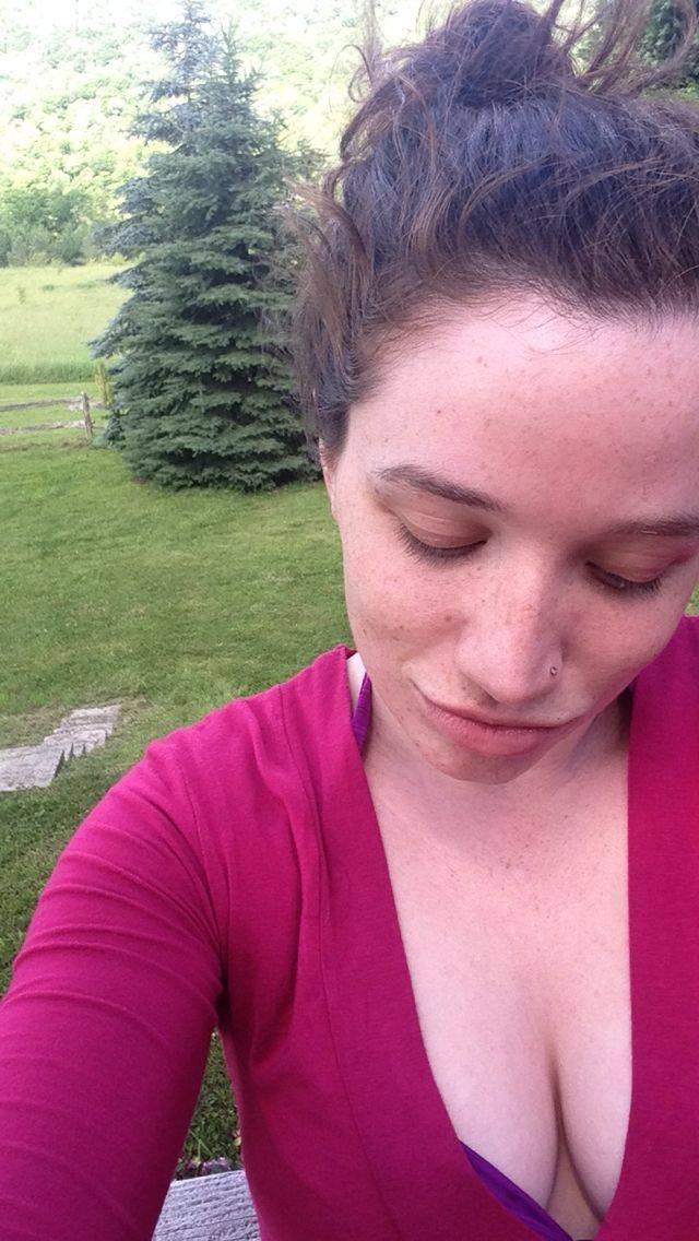 She's Humble and Polite | Scrolller