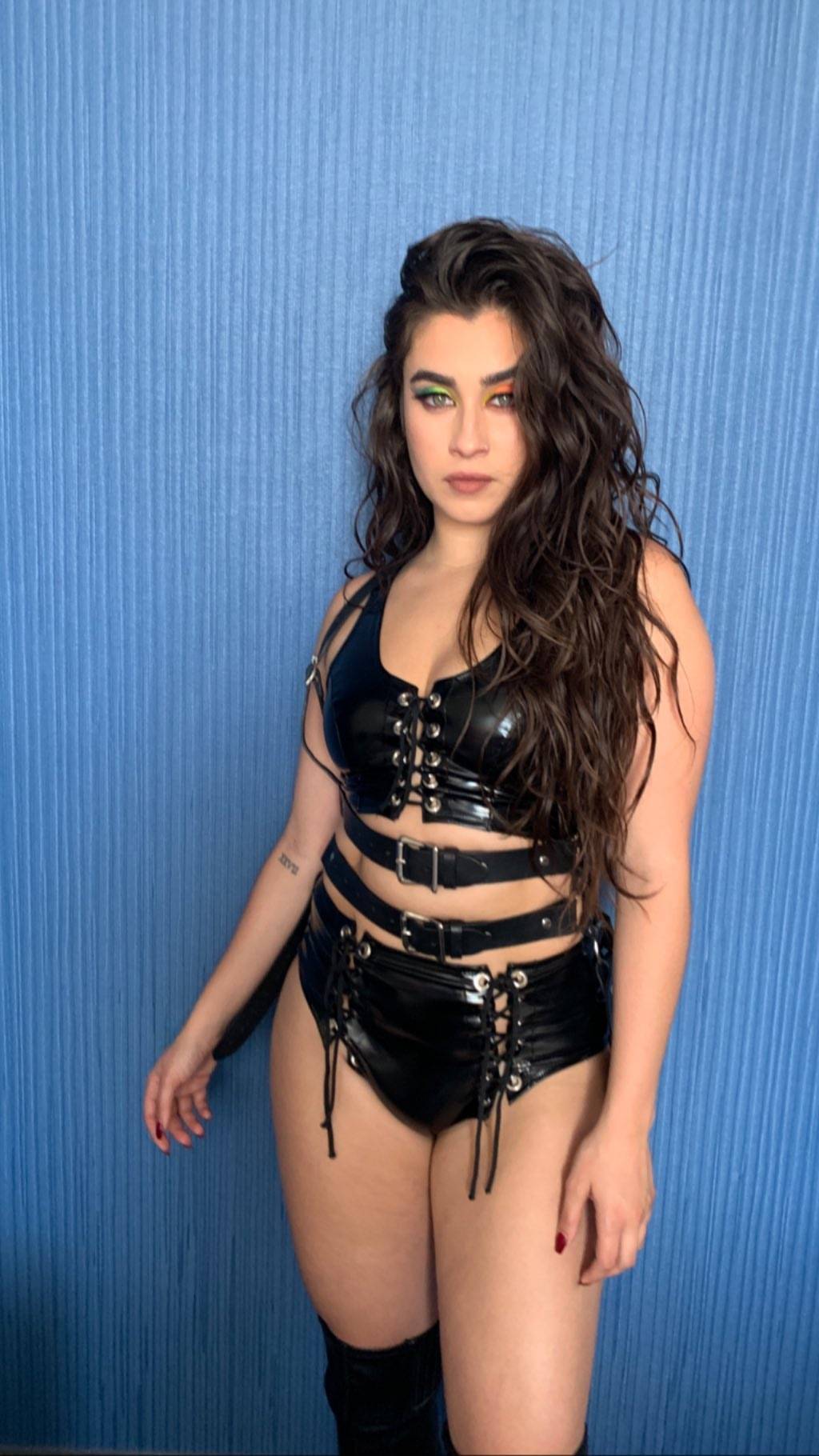 She's thicc | Scrolller