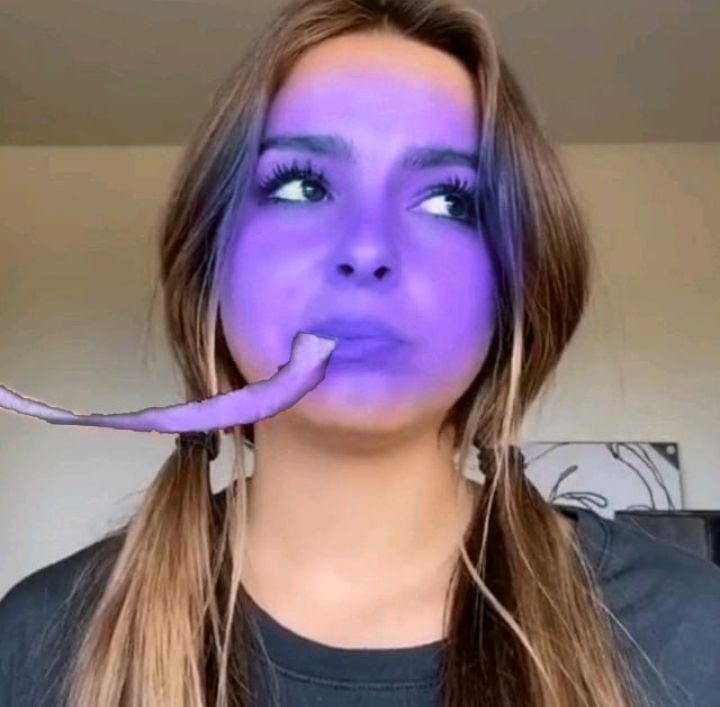 She's turning violet! | Scrolller