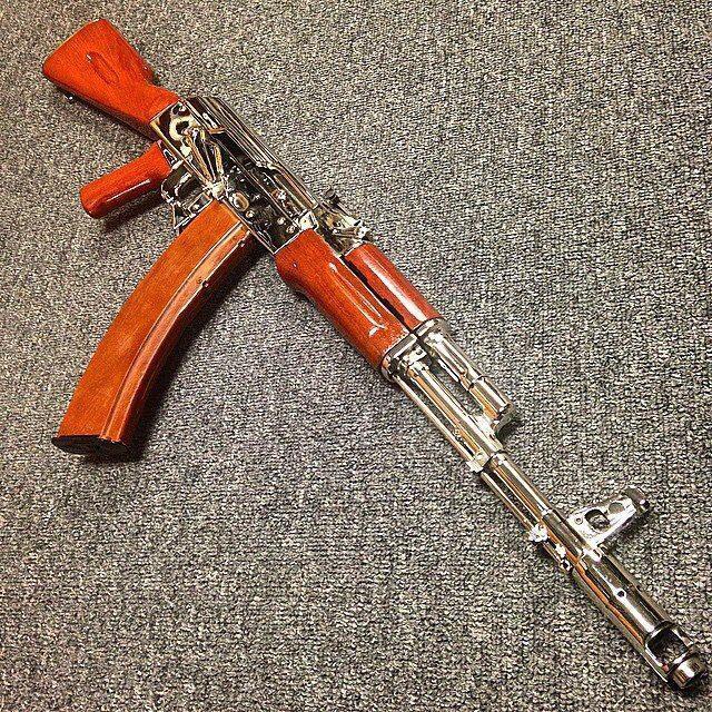 Shiny boi | Scrolller