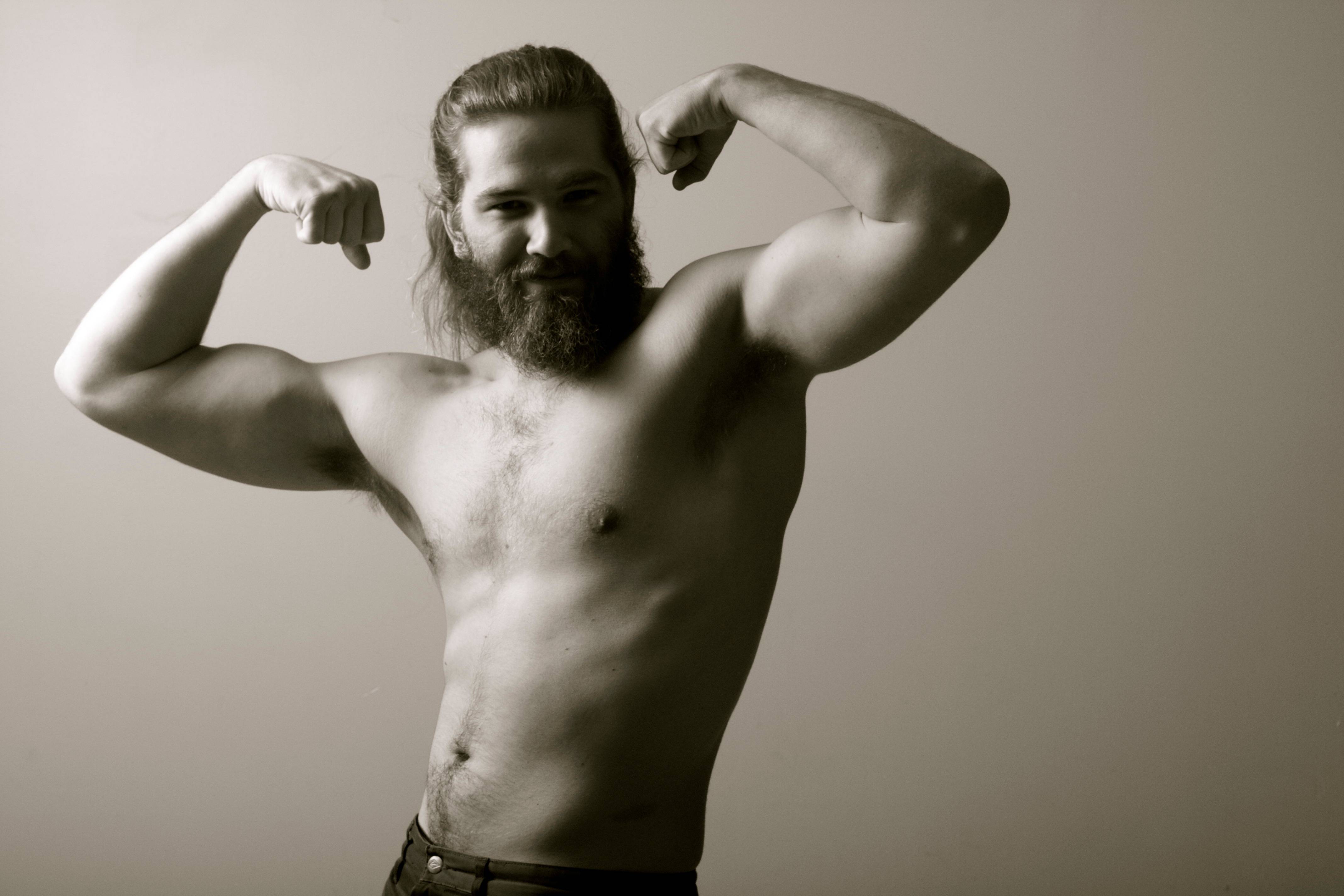 [Shirtless] Gotta keep beards nice and shmexy. | Scrolller