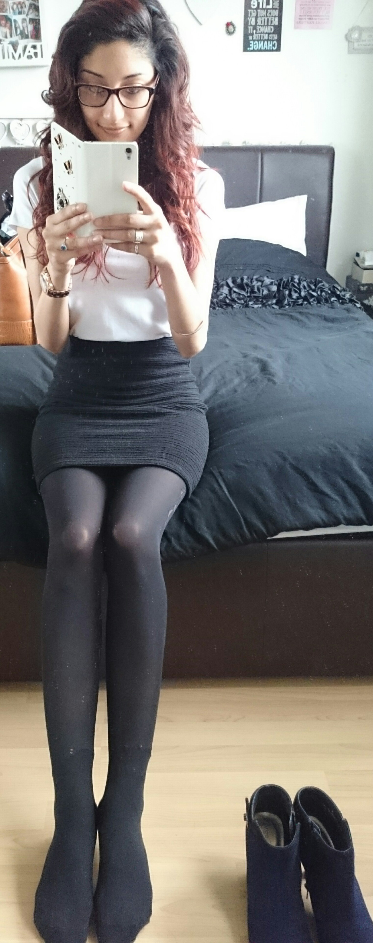 Shoes off | Scrolller