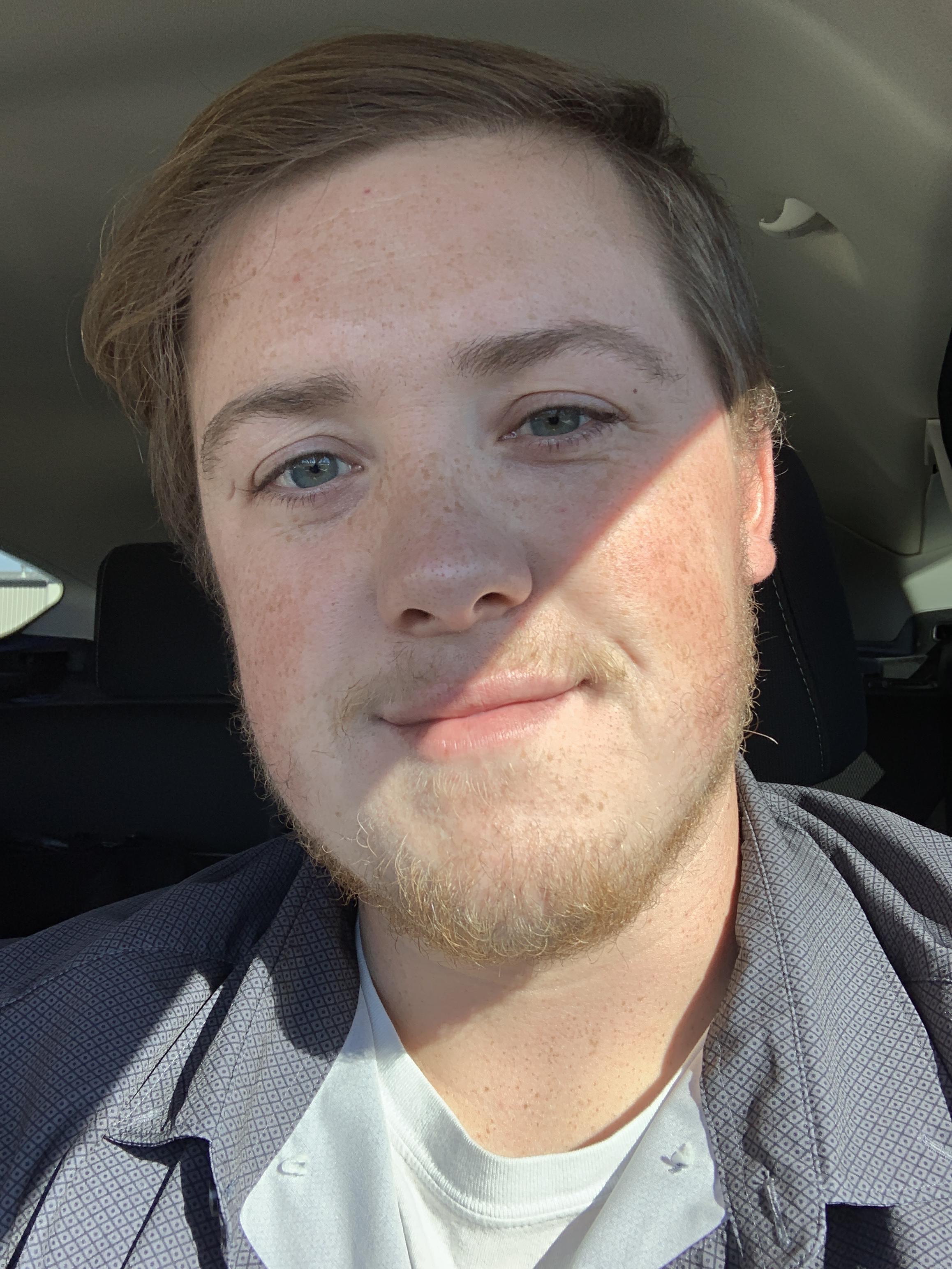 Shoot me a chat, work is pretty boring | Scrolller