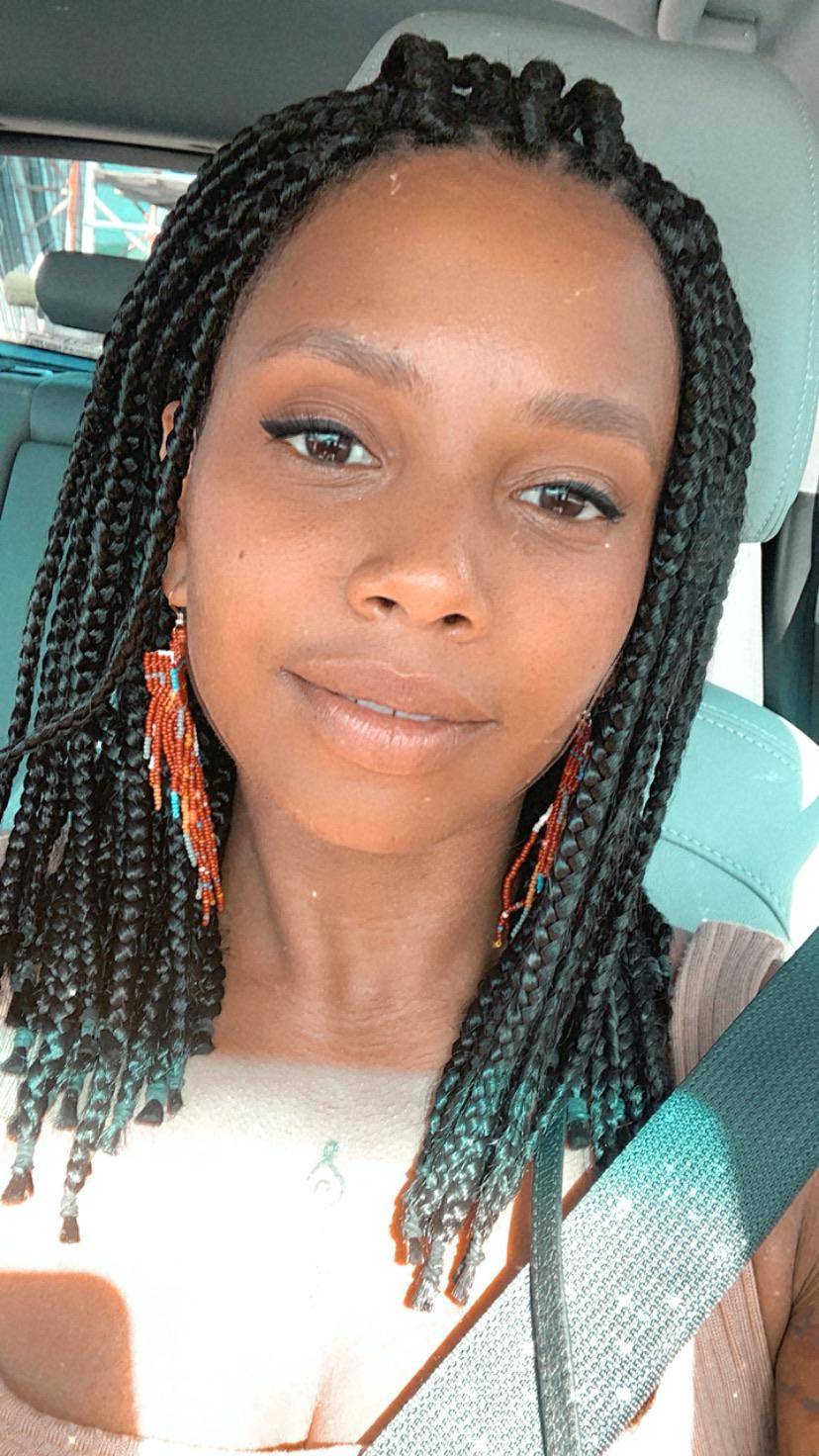 Short box braids ️ | Scrolller