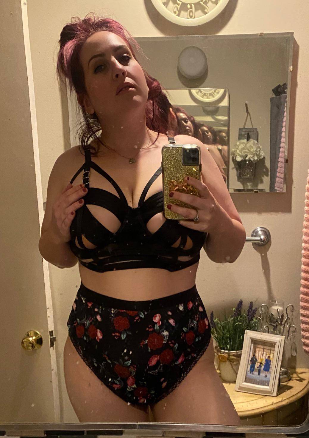 Shout out to the full figured ladies! | Scrolller