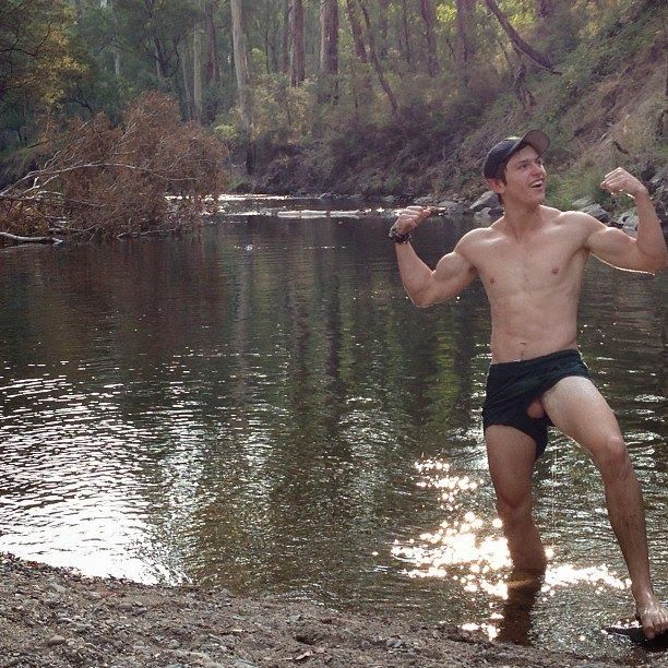 Showing Off His Muscles | Scrolller