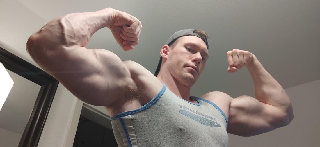 Showing Off the Pits, Biceps, A Forearm Vein & A Nip | Scrolller