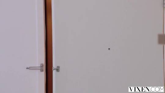 Side Chick Surprises Her Sugar Daddy At Home Scrolller
