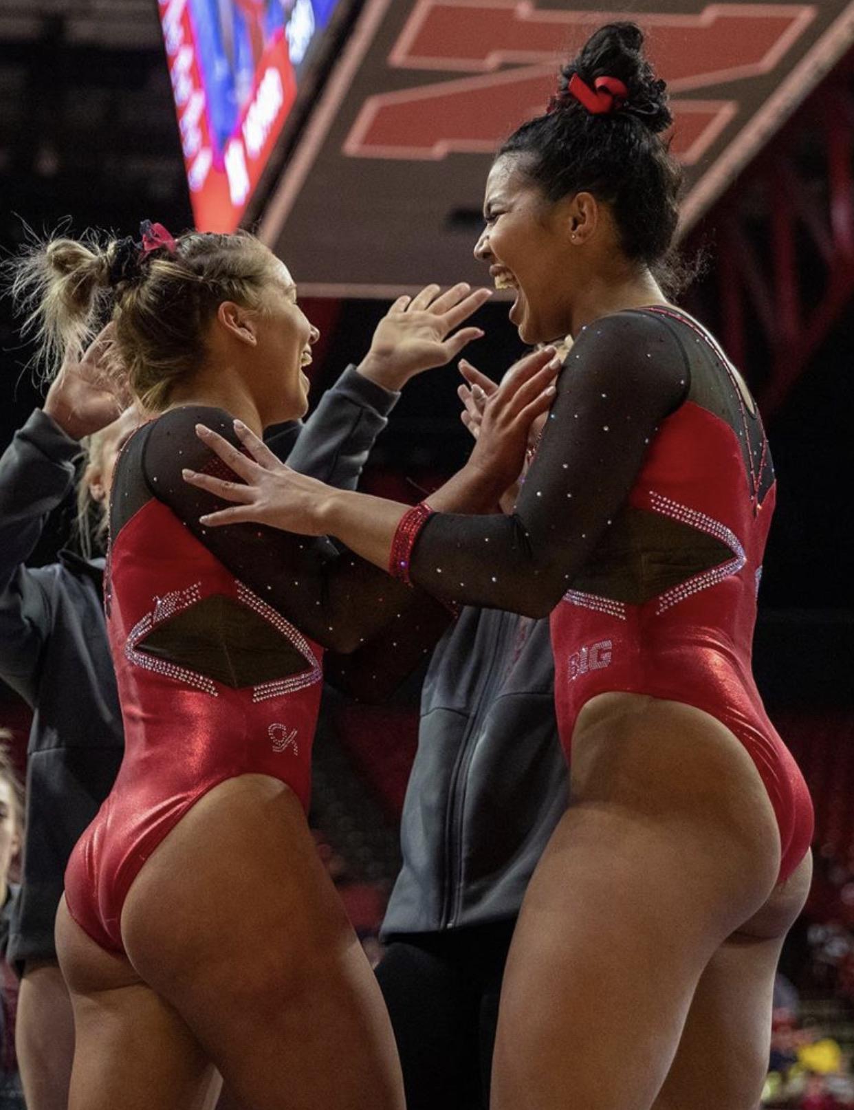 Sierra Hassel & Megan Carr | Scrolller