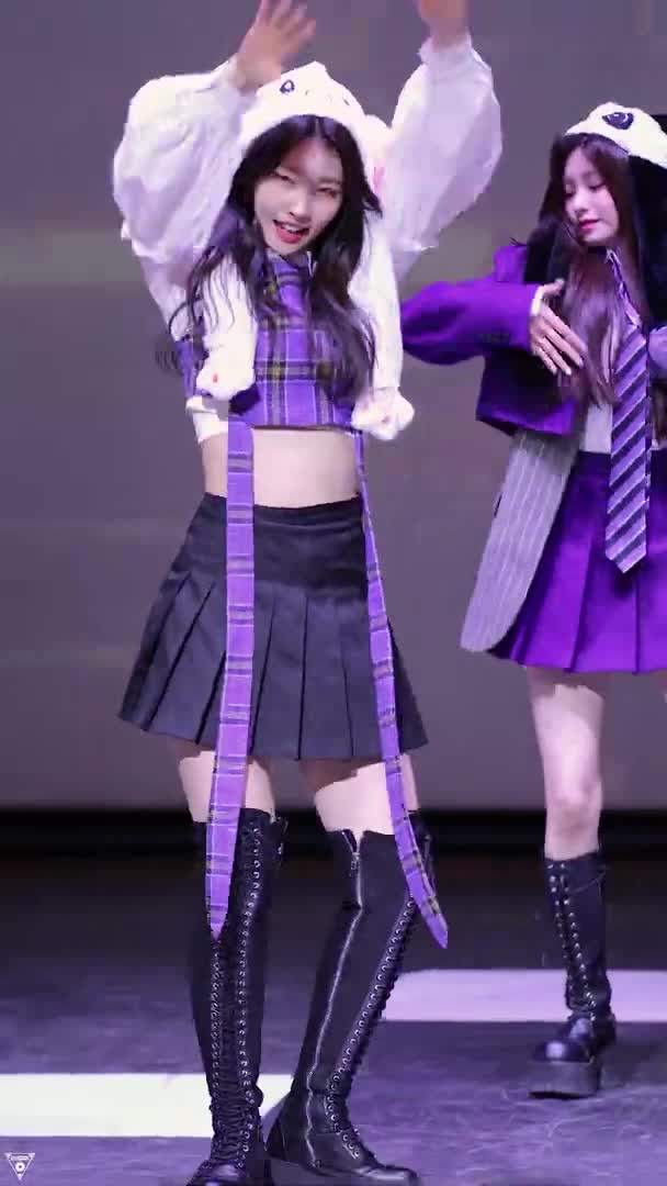 Sihyeon everglow | Scrolller