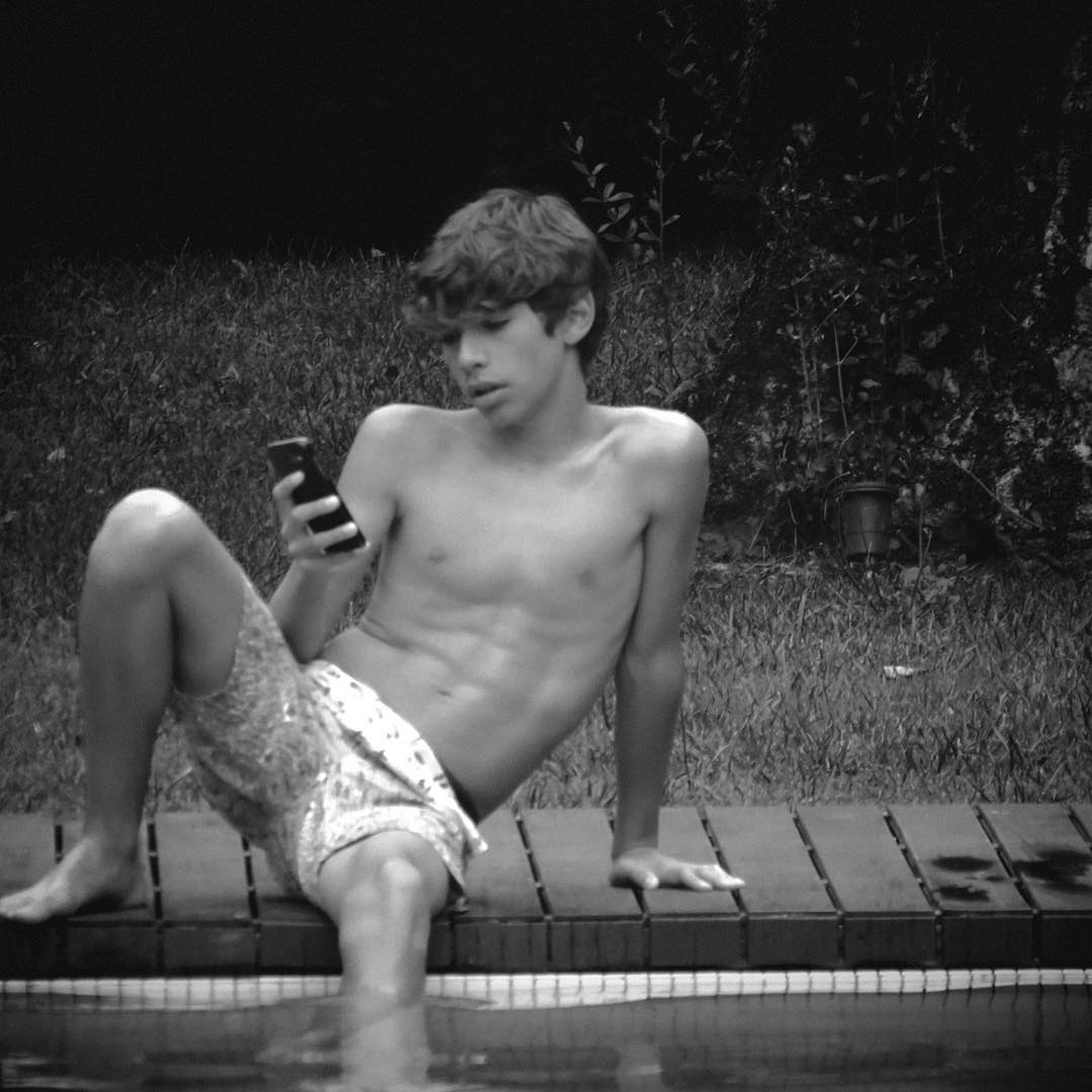 @silvagoncaloguga [SHIRTLESS] | Scrolller