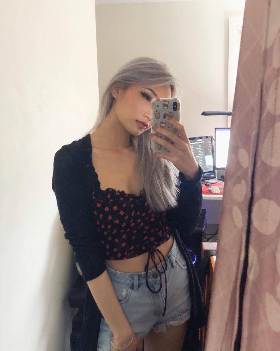 silver hair looking good on playitshady | Scrolller