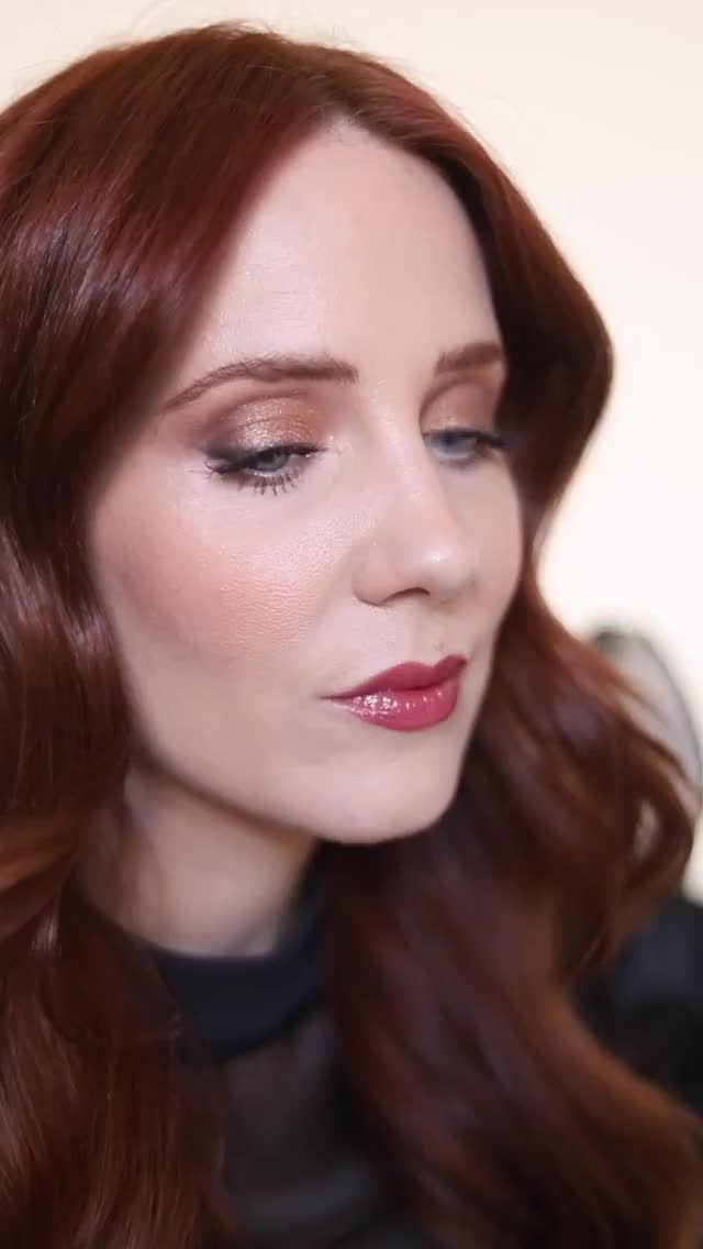 Simone Simons | Scrolller