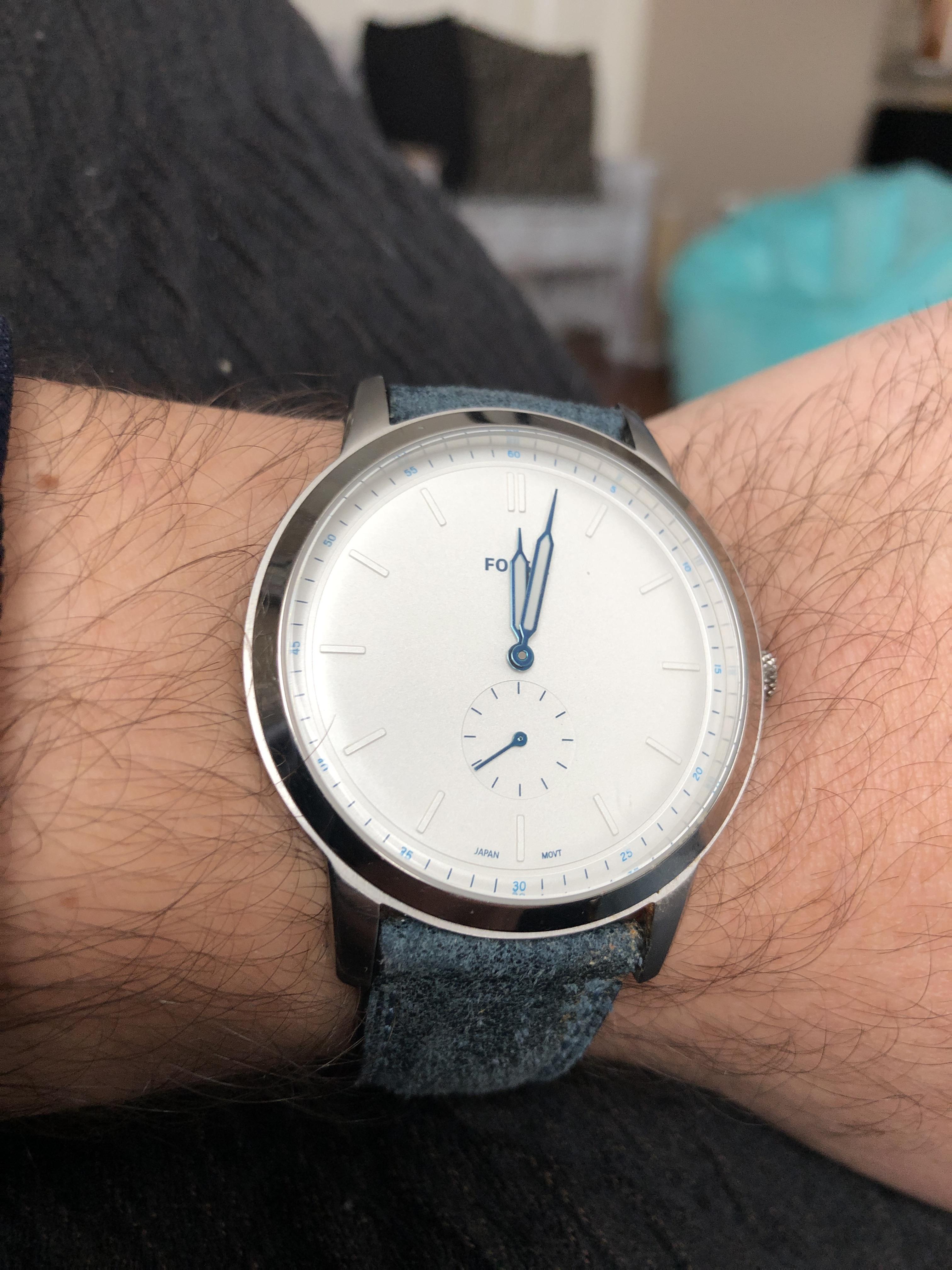 Simple but elegant Fossil | Scrolller