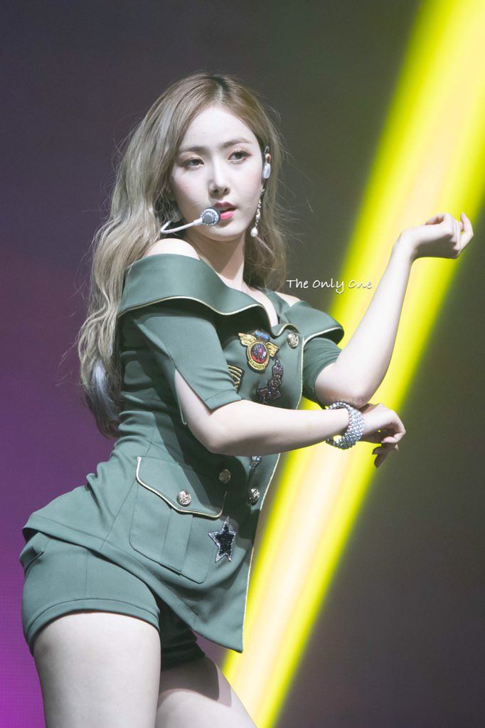SinB | Scrolller