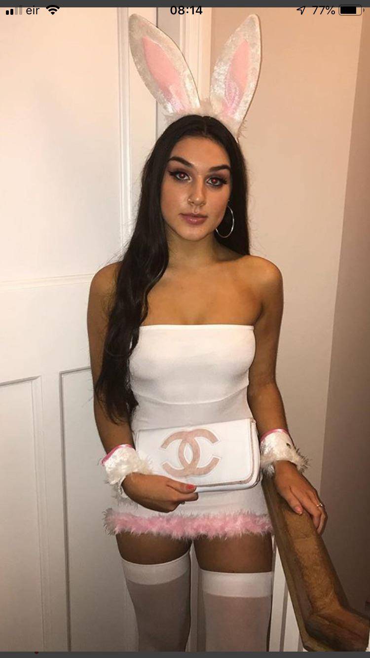 Sis 18- anyone wanna chat about her | Scrolller