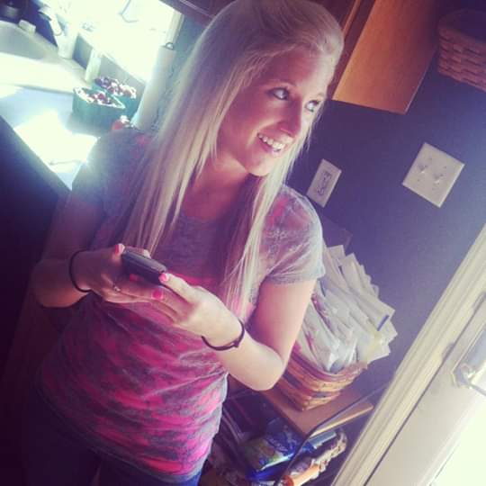 Sis 21. Her face is so fuckable | Scrolller