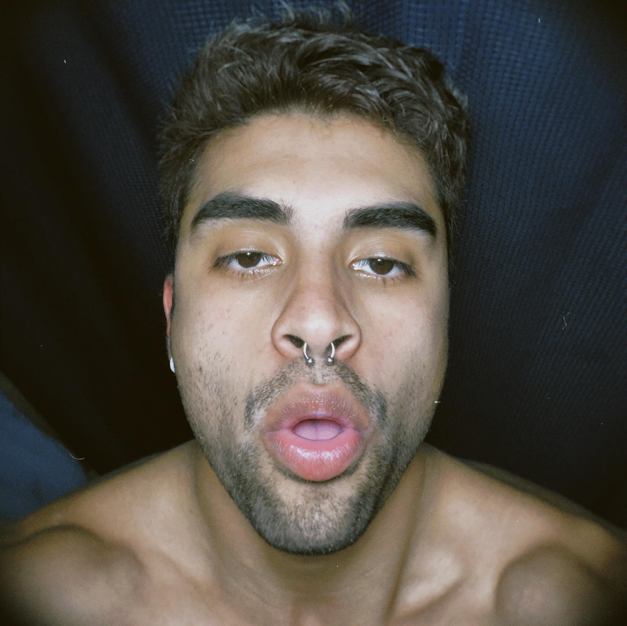 Sit on my face | Scrolller