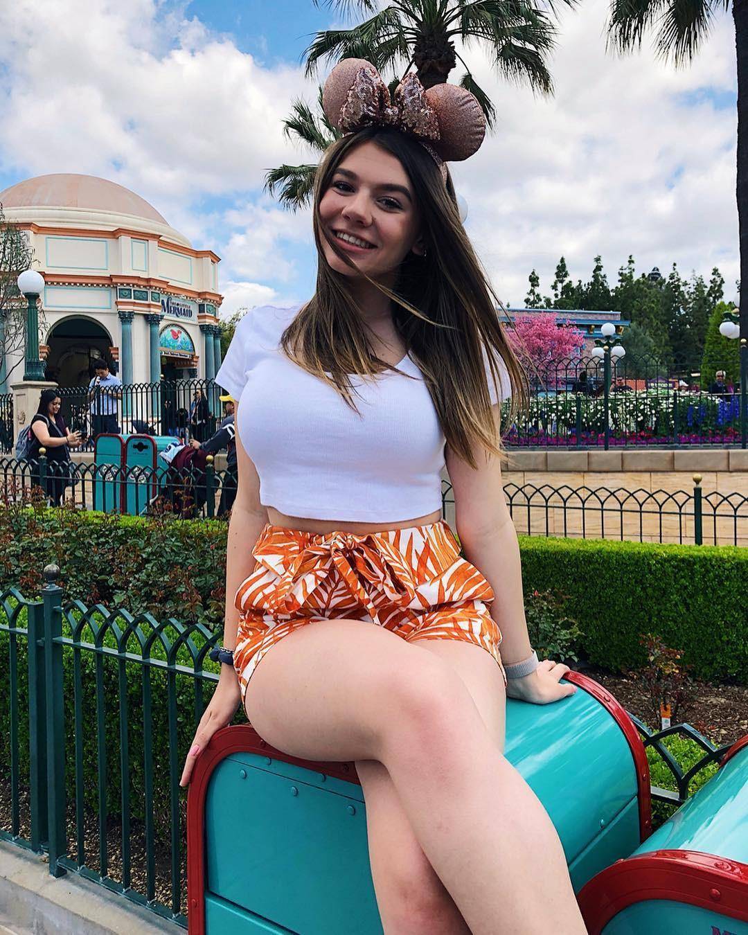 Sitting on a garbage can | Scrolller