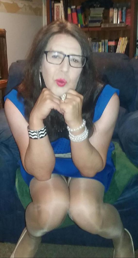 Sitting pretty? | Scrolller