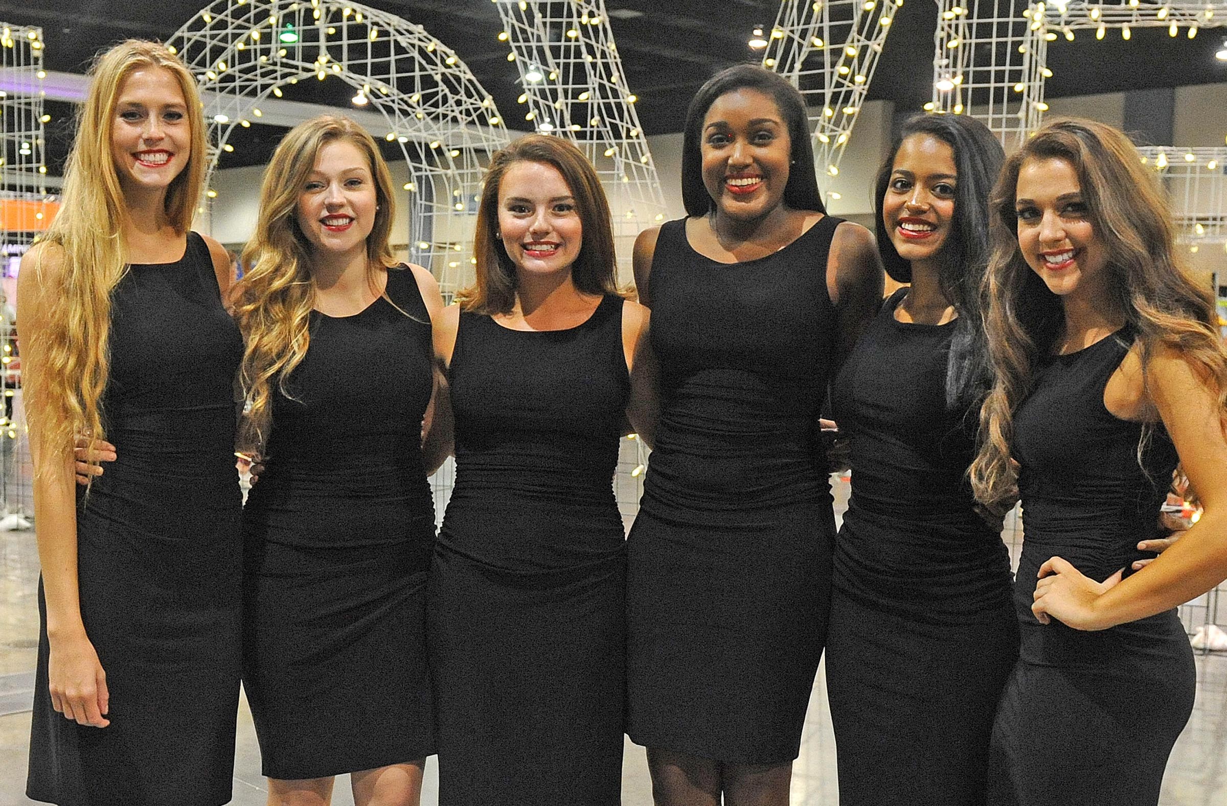 Six classy girls from Tour de France | Scrolller