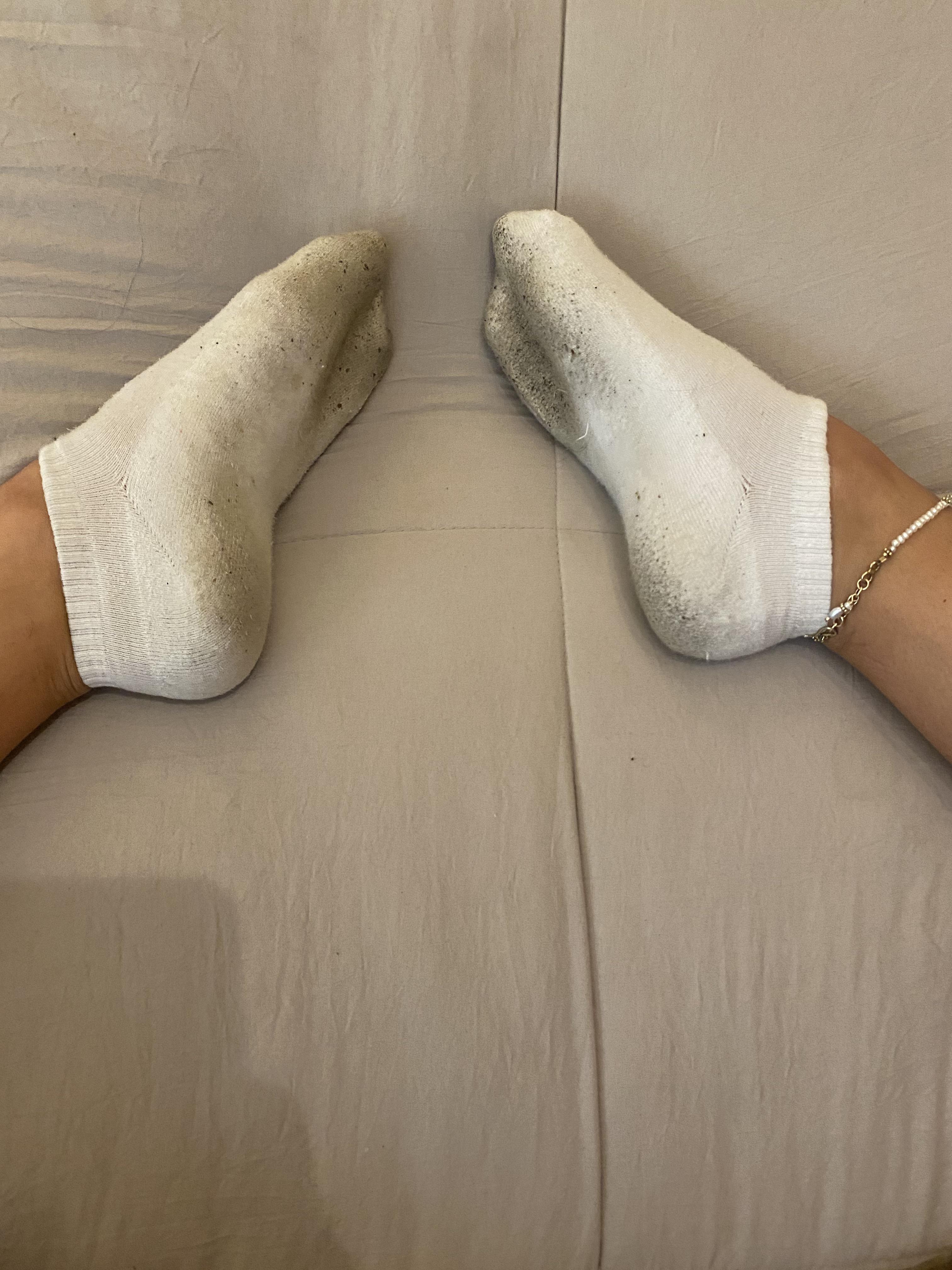 Six days worn! [selling] [gym] [dance] DM me 😈 | Scrolller