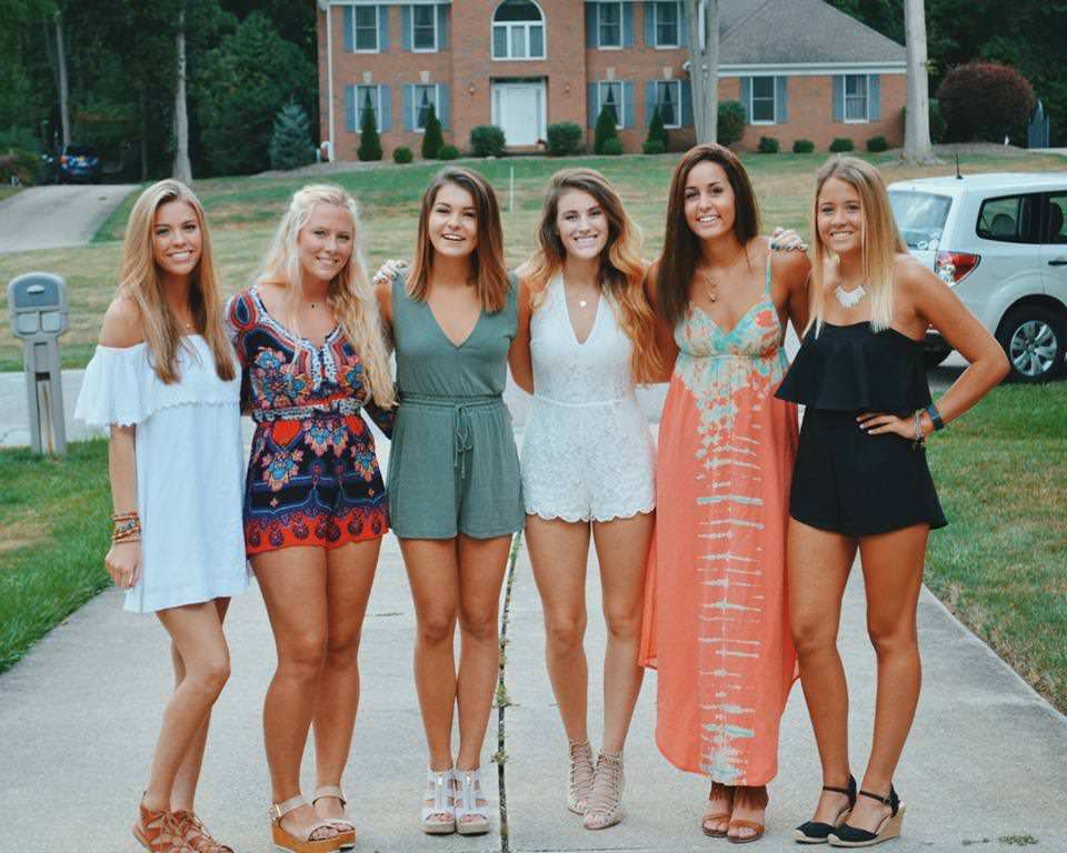 Six Hotties | Scrolller