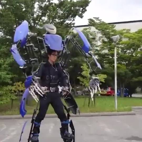 Skeletonic Robot Suit | Scrolller