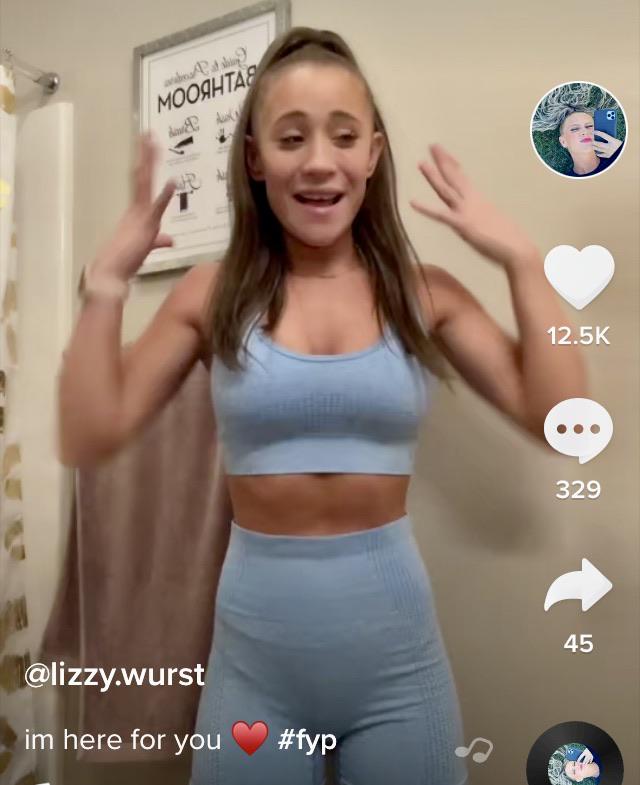 Dizzy Lizzy | Scrolller