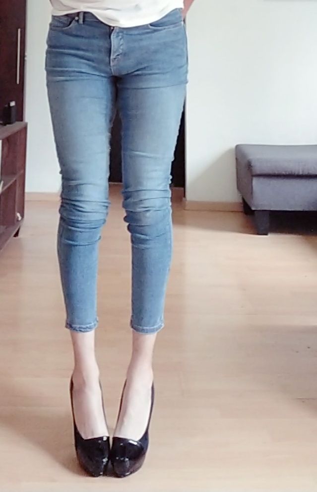 Skinny thighs anyone ? | Scrolller