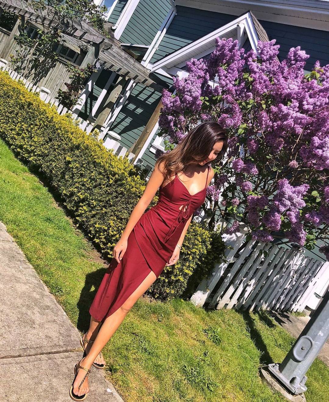 Slender Scarlet | Scrolller