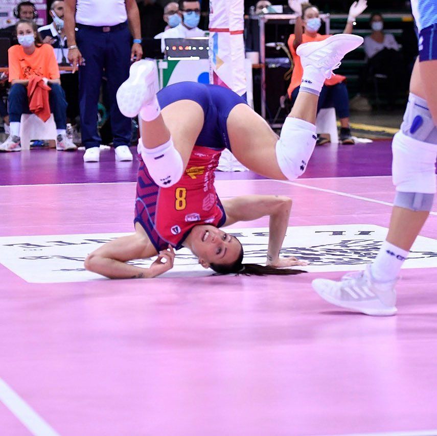 slightly upside down | Scrolller