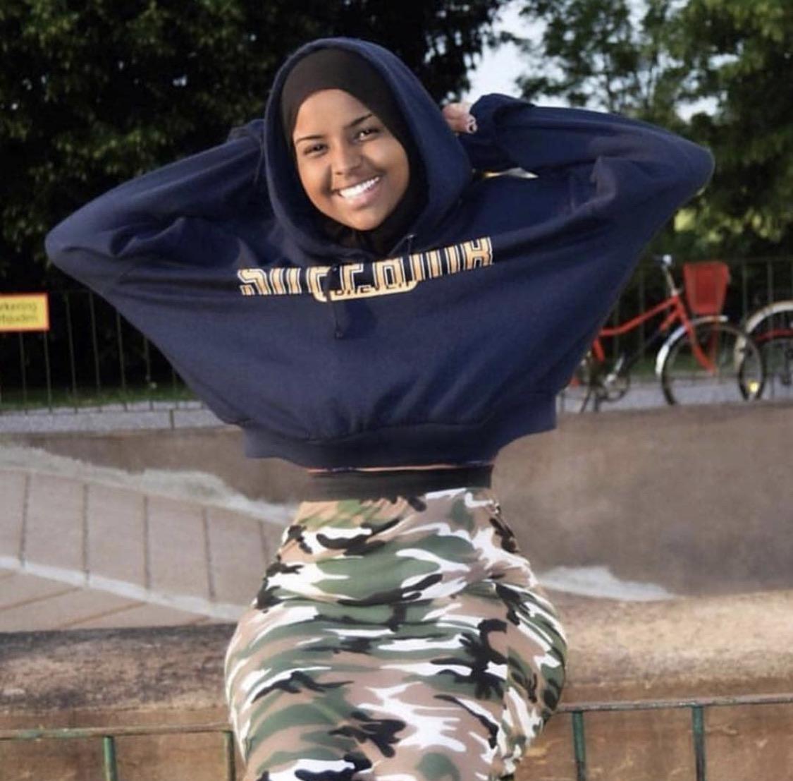 Slim thick | Scrolller