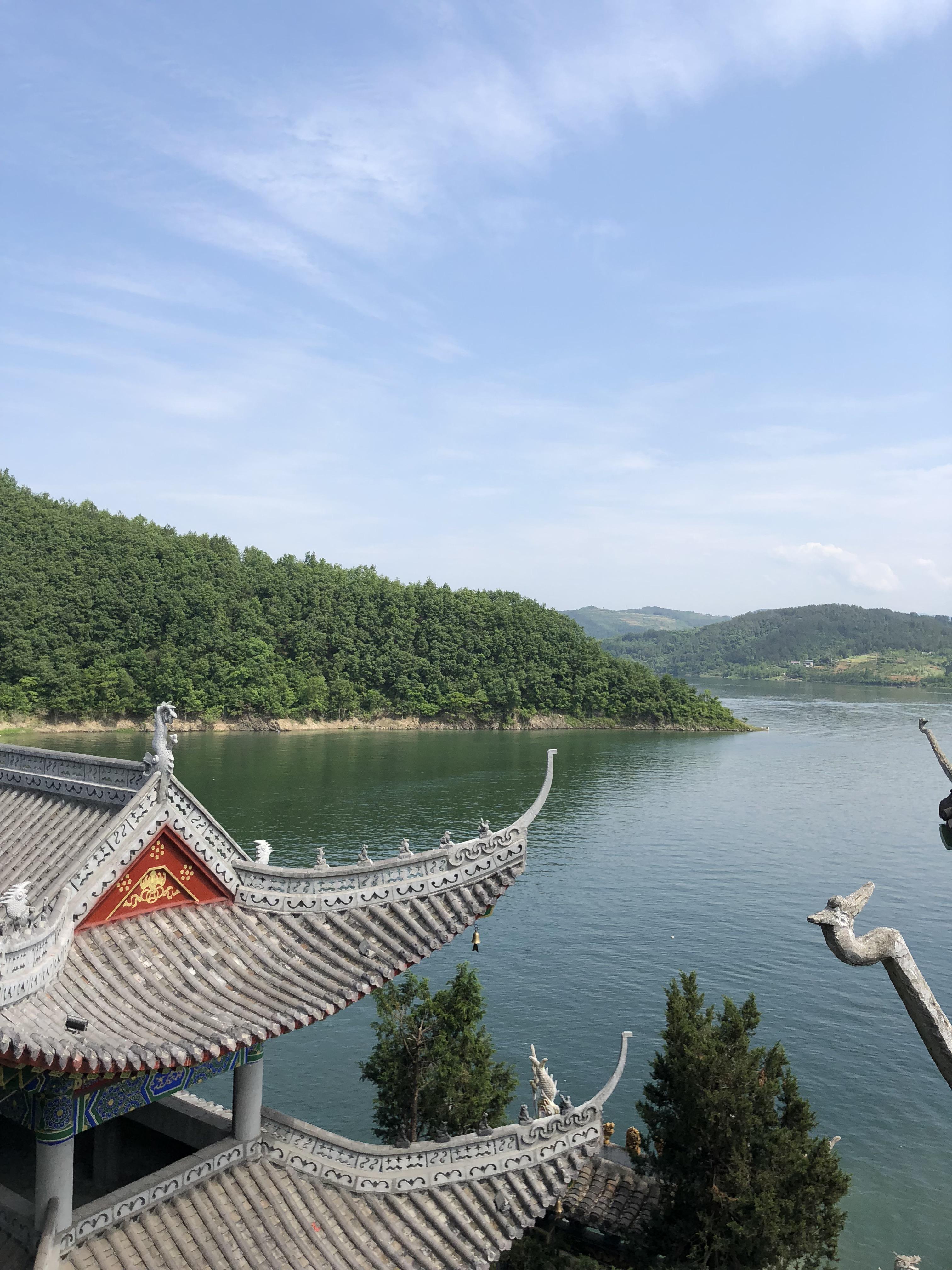 Small town called Liushuizhen | Scrolller