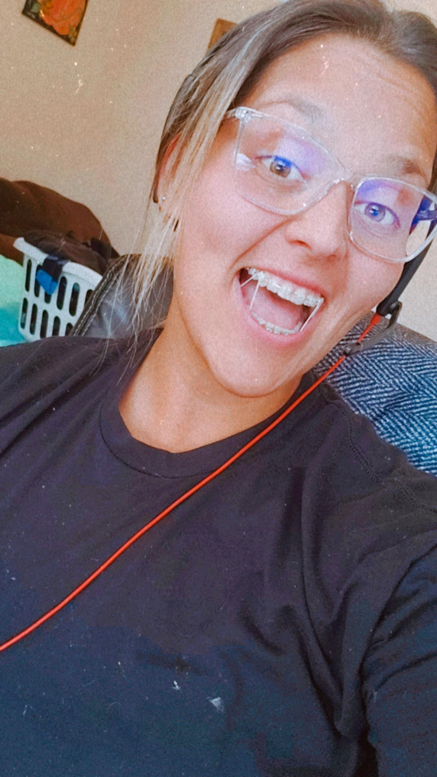 😁😁😁 smile, it's contagious | Scrolller