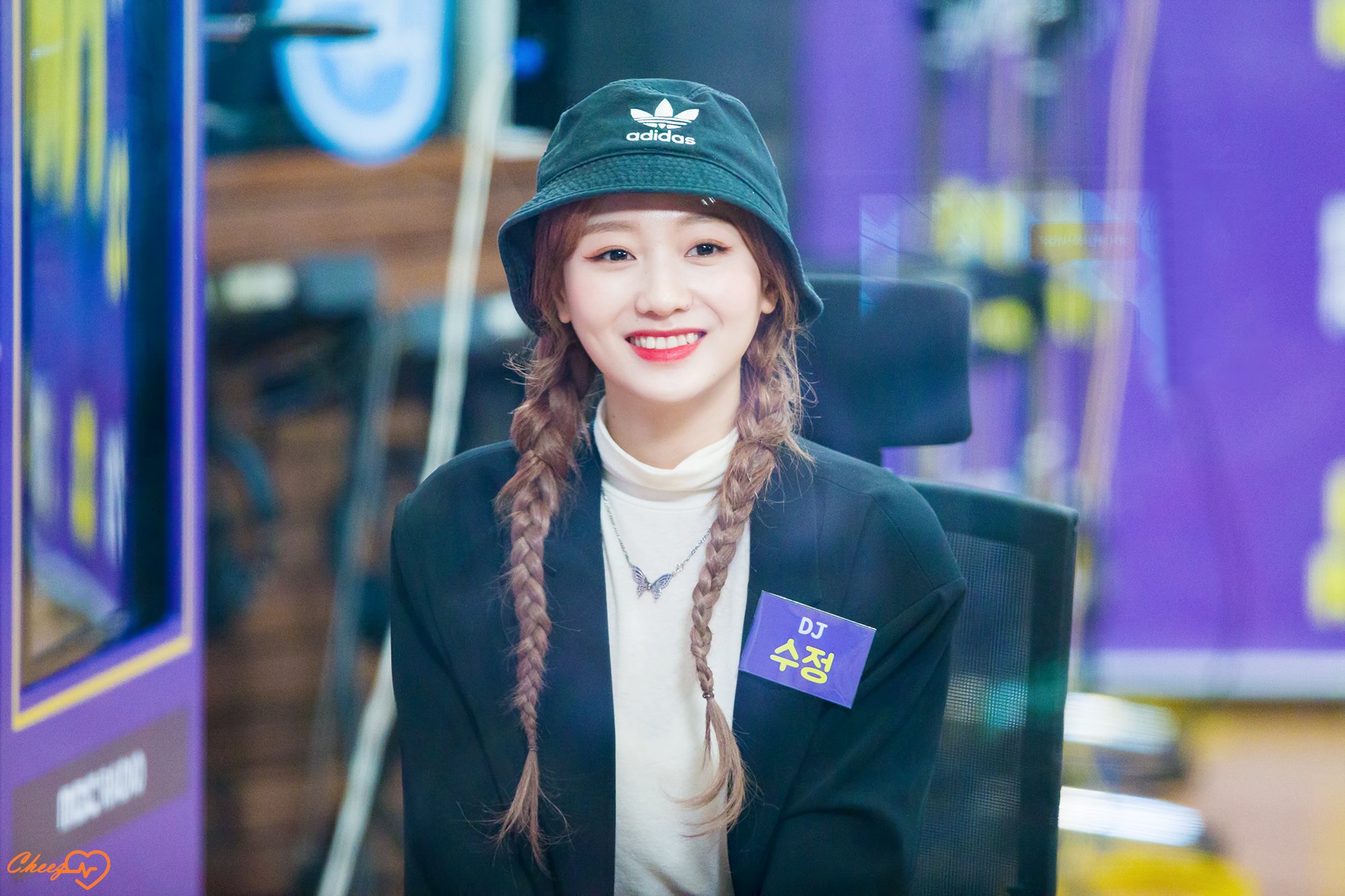 Smiley Sujeong | Scrolller