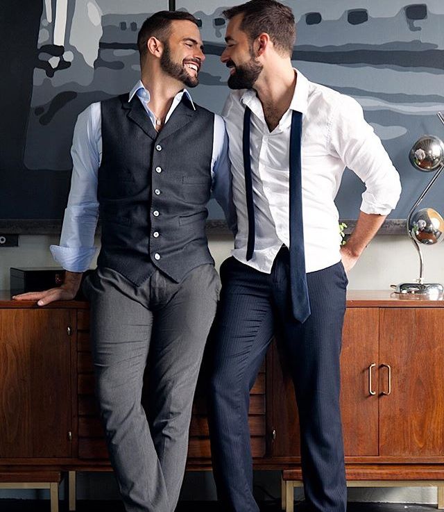 Smiling at each other | Scrolller