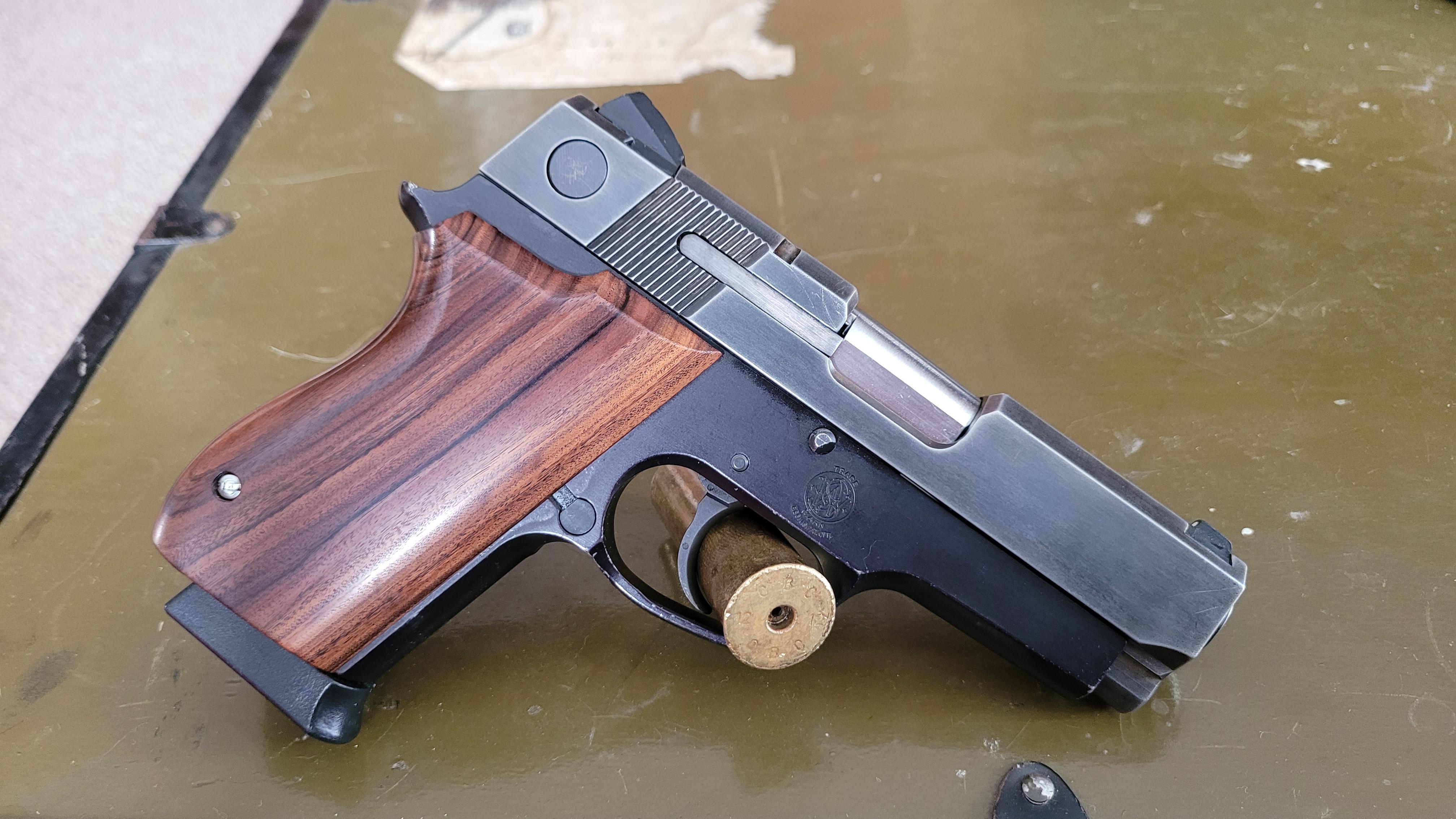 Smith and Wesson model 457. | Scrolller