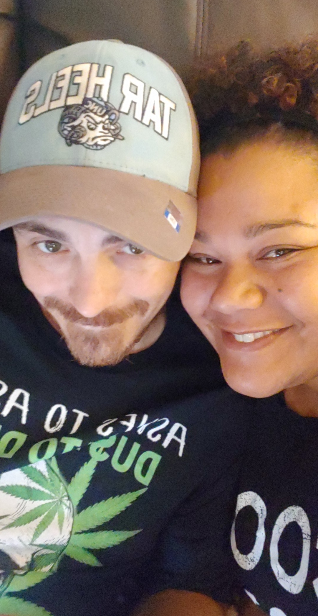 Smoke buddies. 37yr old couple north Wayne co | Scrolller